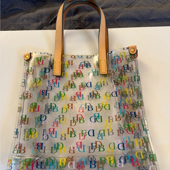 Dooney & Bourke | Bags | Dooney Bourke Clear Medium Shopper Beach Bag ...